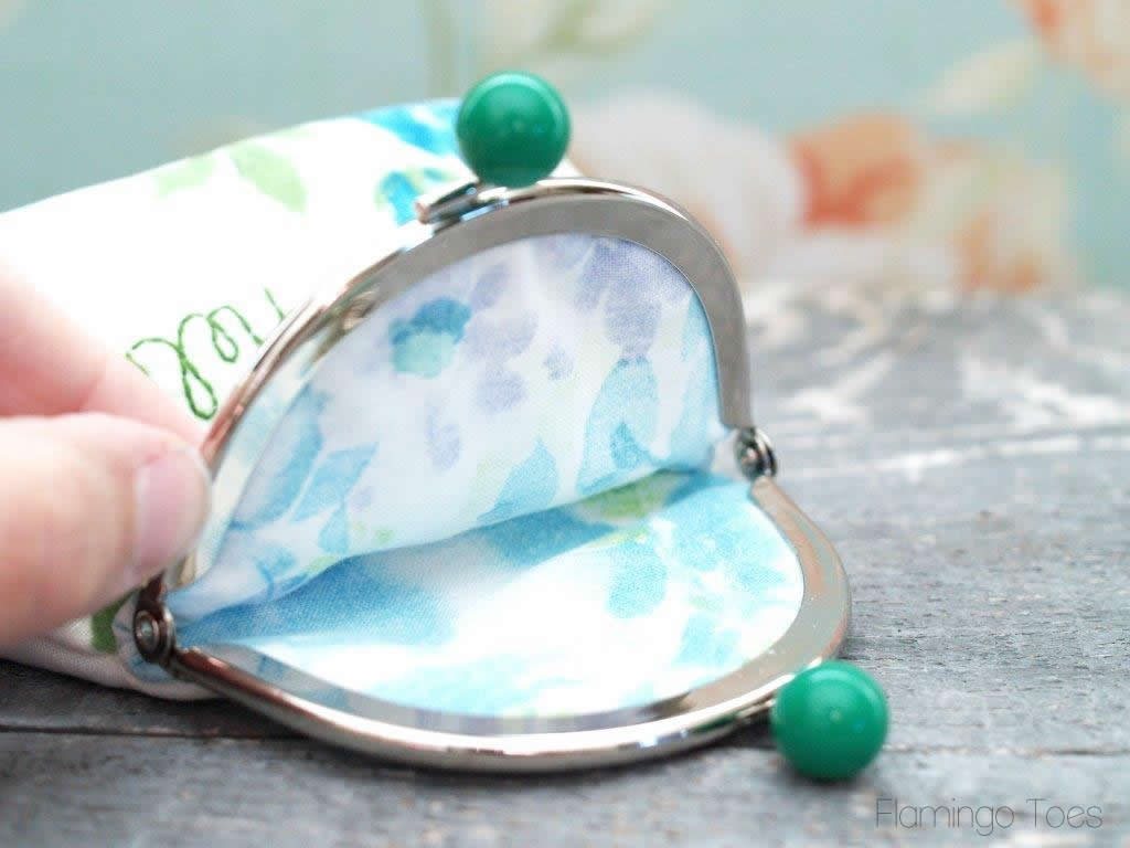 metal frame coin purse