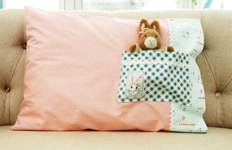 Sweet and Simple DIY Pocket Pillowcase
