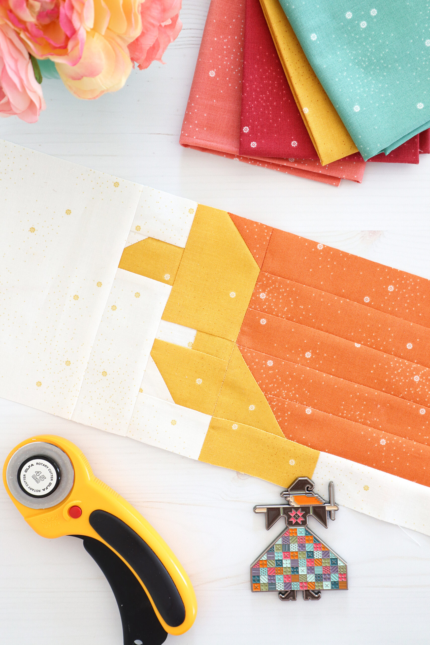 Quilted Witch Sew Along Head Block - Dainty Daisy Fabric