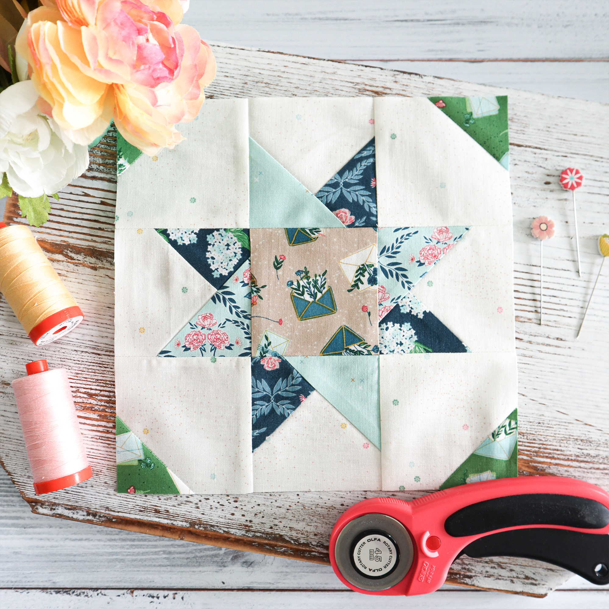 Sewcialites 3 – Block 14: Criss-Cross Star Block